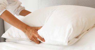 Comment laver et nettoyer un oreiller sans l’abîmer ? Nos conseils